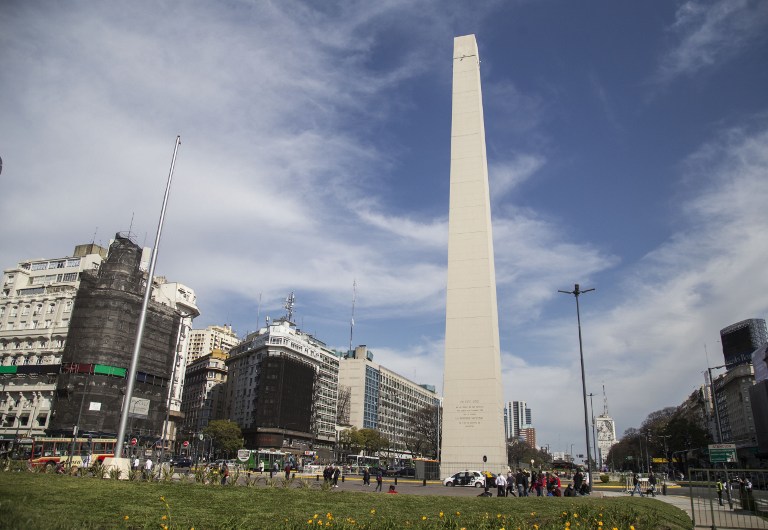 El Obelisco de Buenos Aires se quedó sin punta; mirá lo que pasó