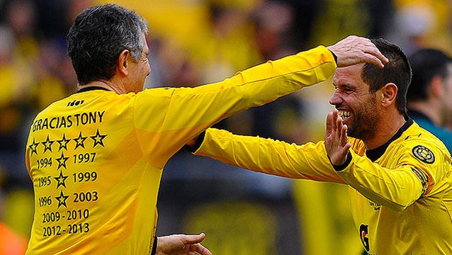 Así fue la gran despedida de Tony Pacheco en el Campeón del Siglo